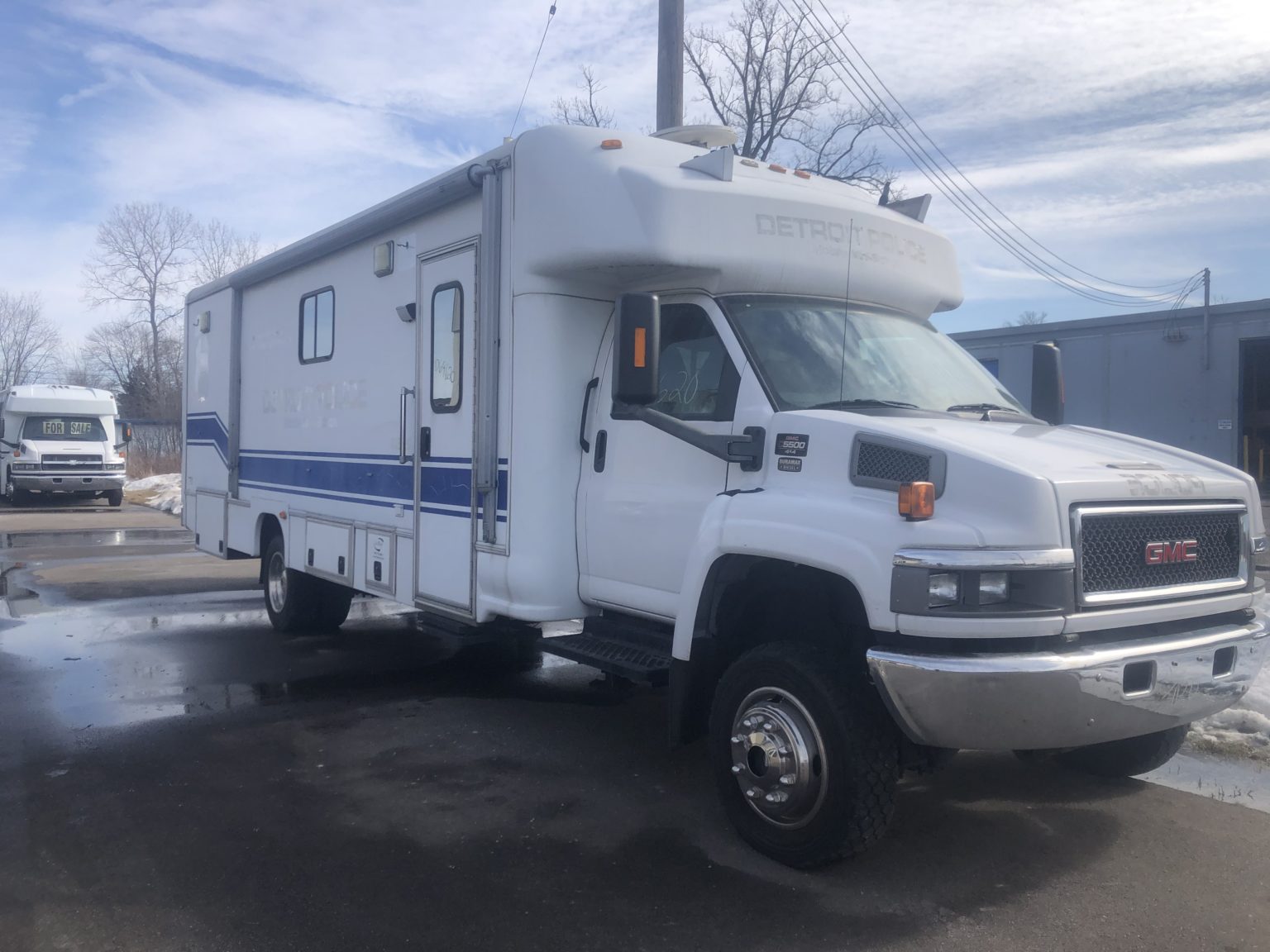 Skoolie RV Conversions | Custom Mobile Conversions